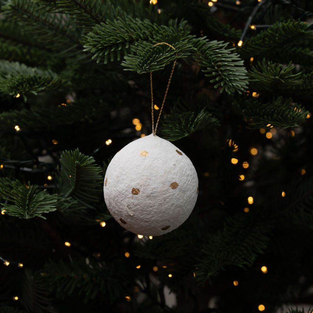 Cotton Mache Spotty Bauble – Arthur Cameron Trade